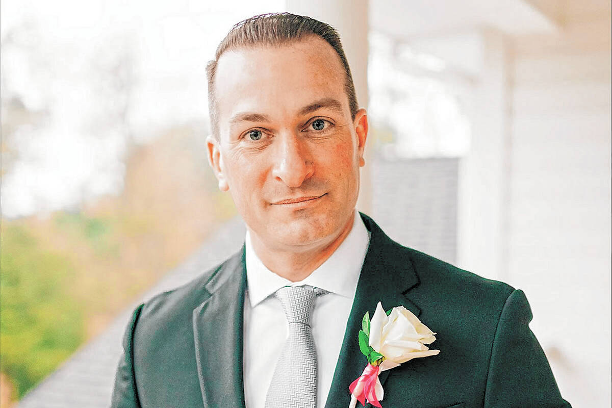 Family of Metro police detective Justin Terry files wrongful death ...