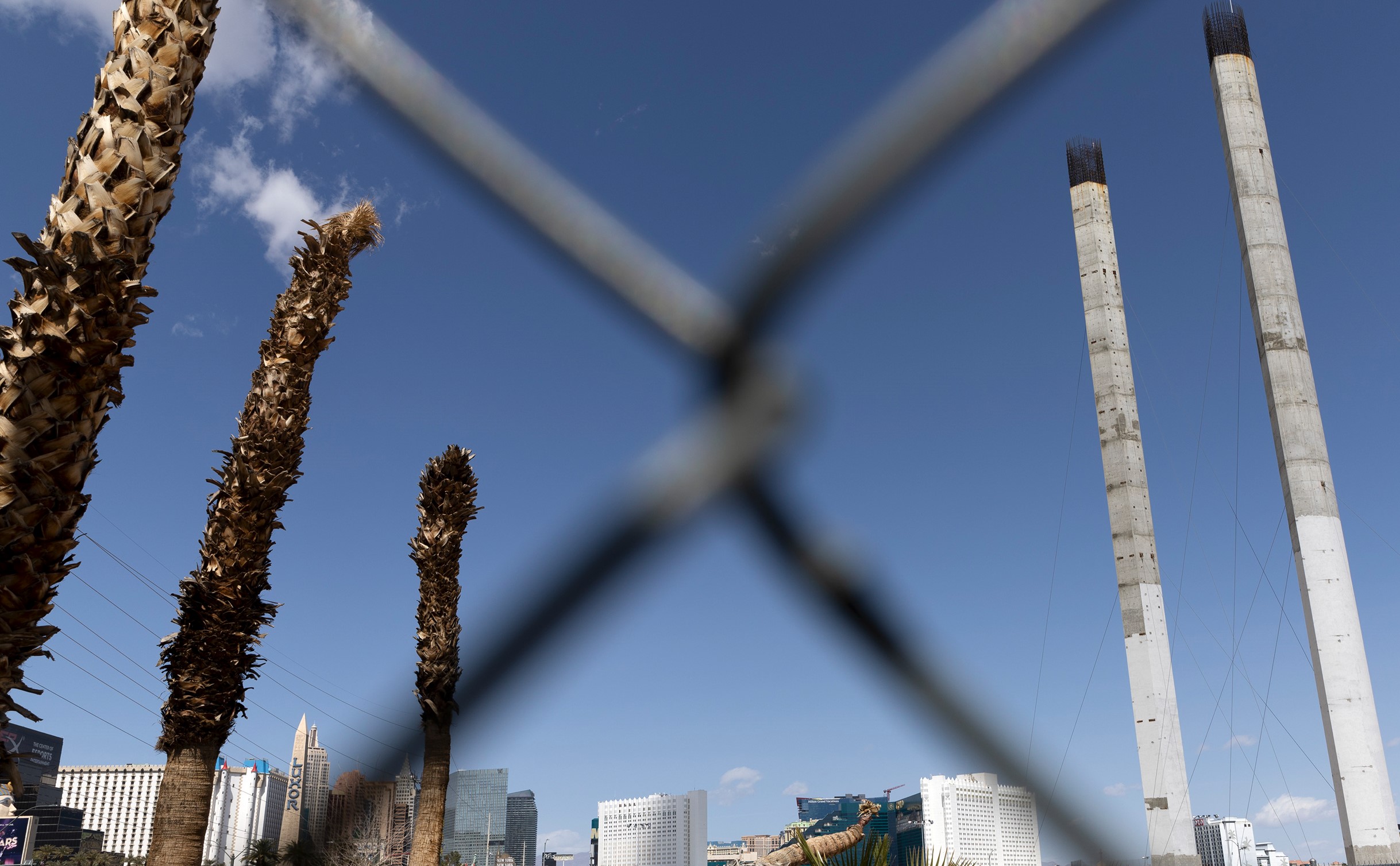 South Las Vegas Strip stays alive as one project stalls, another plot ... South Las Vegas Strip stays alive as one project stalls, another plot ...