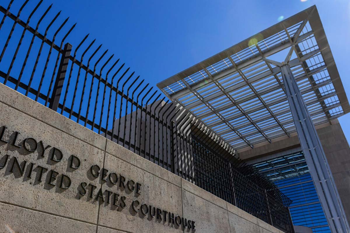 Attorney Matthew Beasley to remain in custody in Ponzi scheme case ...