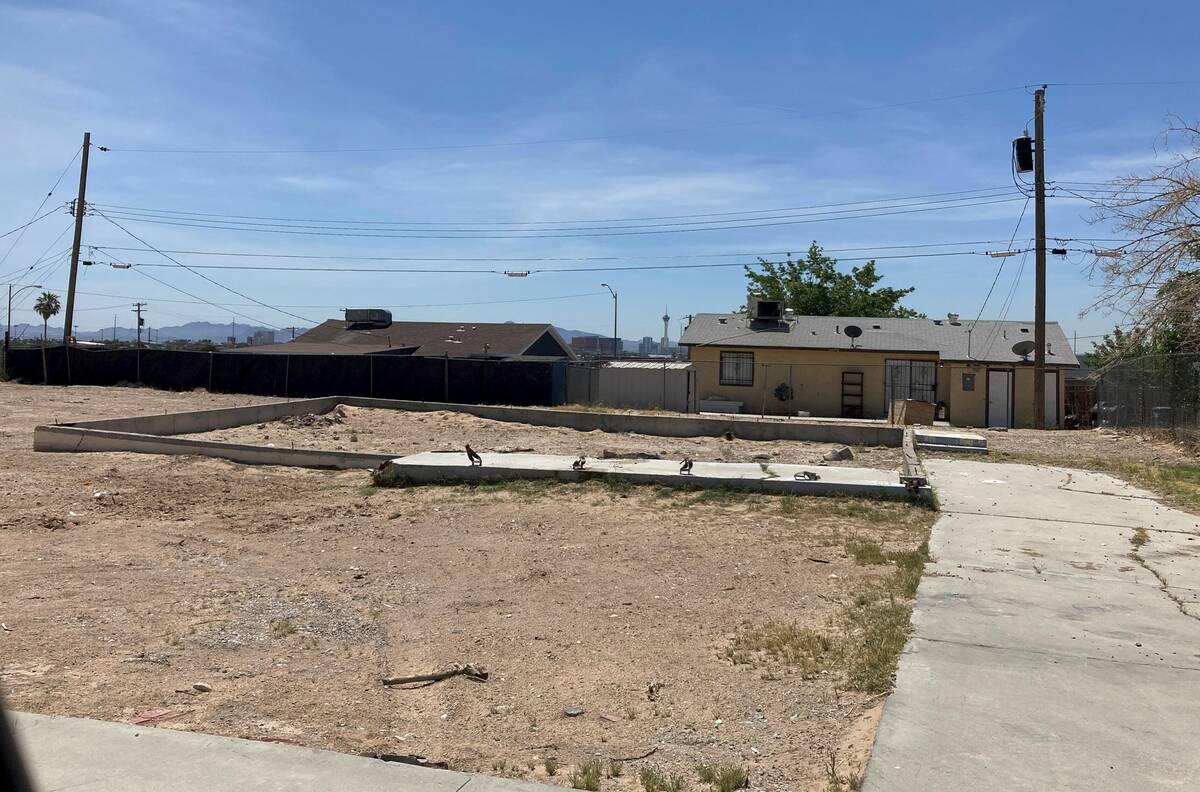 Windsor Park homes still sinking; residents concerned | North Las Vegas | Local