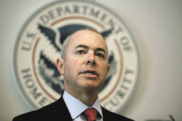 Homeland Security chief talks national security during Strip visit | Crime