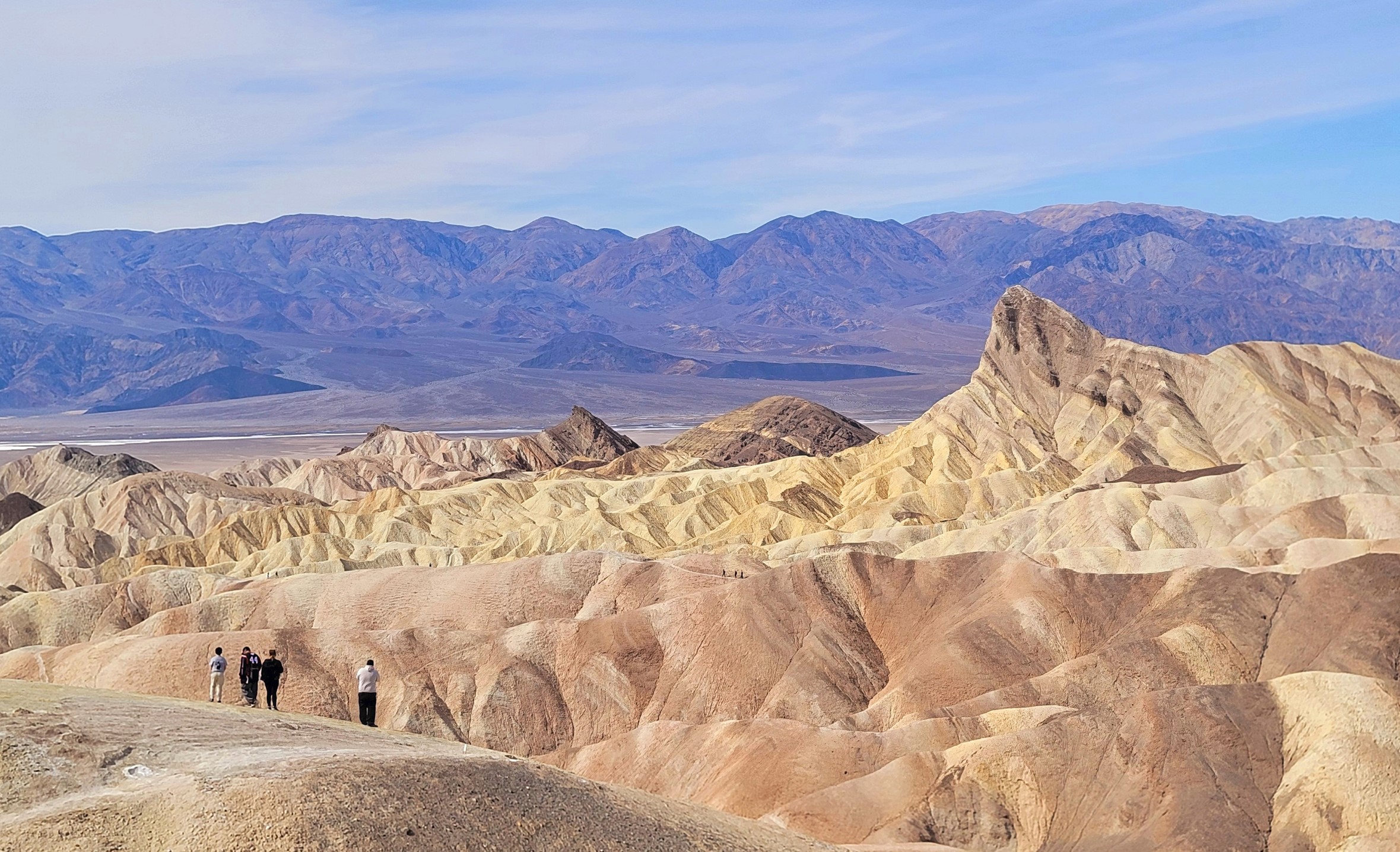 Area 51 crowd ‘storms’ security gate early Friday — PHOTOS | Area 51 ...