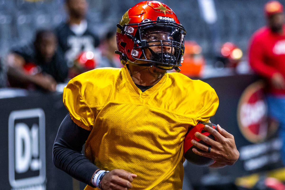 Vegas Knight Hawks’ Daquan Neal brings stability at quarterback | Football | Sports