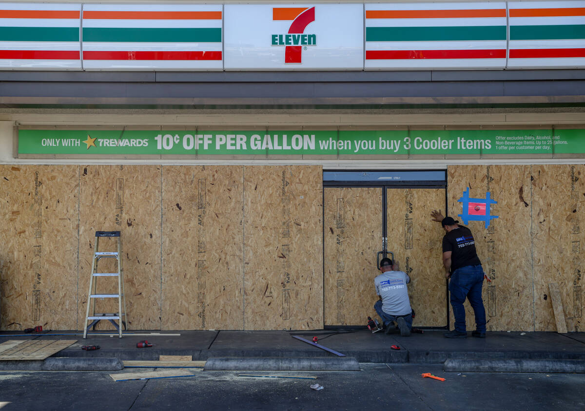 1 dead, 2 injured in shooting outside 7-Eleven in east Las Vegas ...