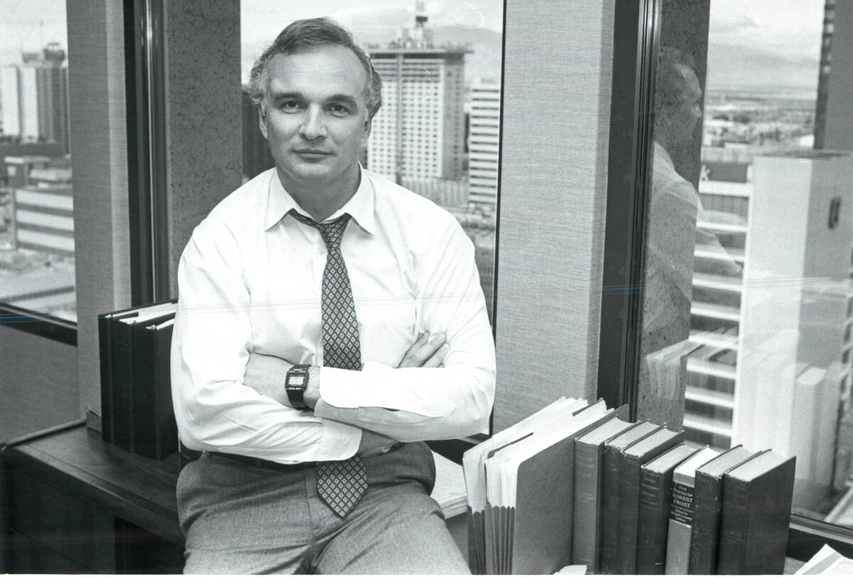 Stan Hunterton dies at 74; , Ex-federal prosecutor who targeted mob in ...