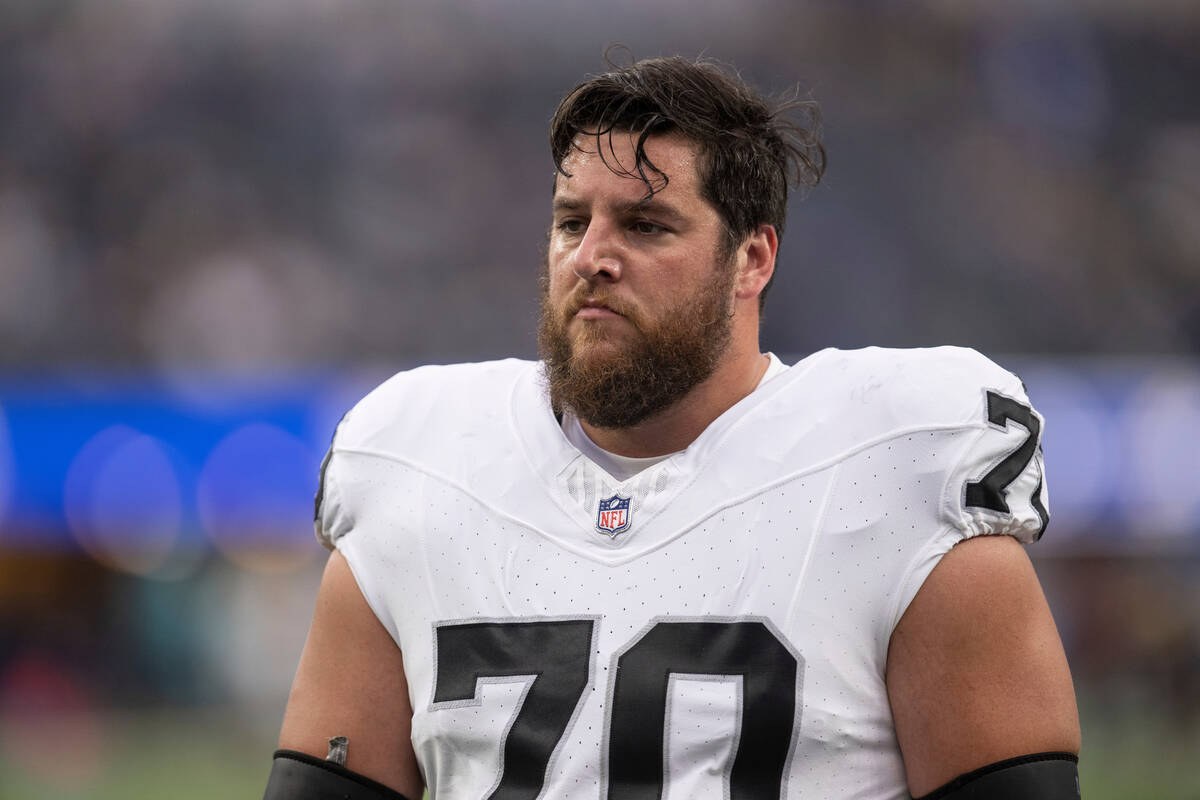 Raiders’ Greg Van Roten prepares to start on offensive line | Raiders ...