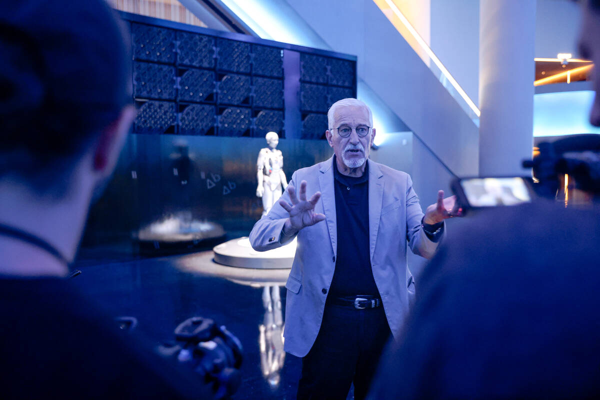 Sphere Experience features humanoid robots, technology demonstrations ...