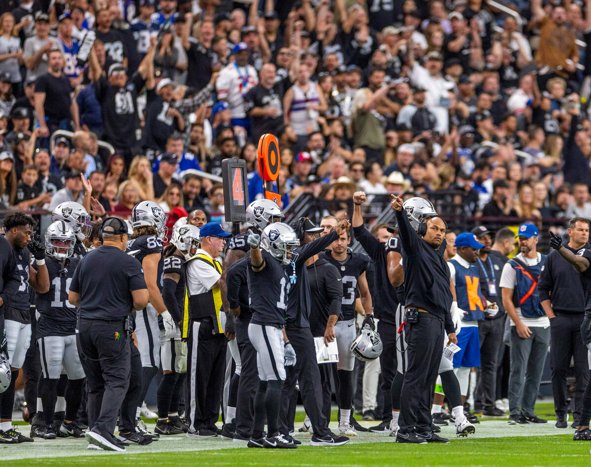 Raiders reward Antonio Pierce, now must find new inspiration | Raiders ...