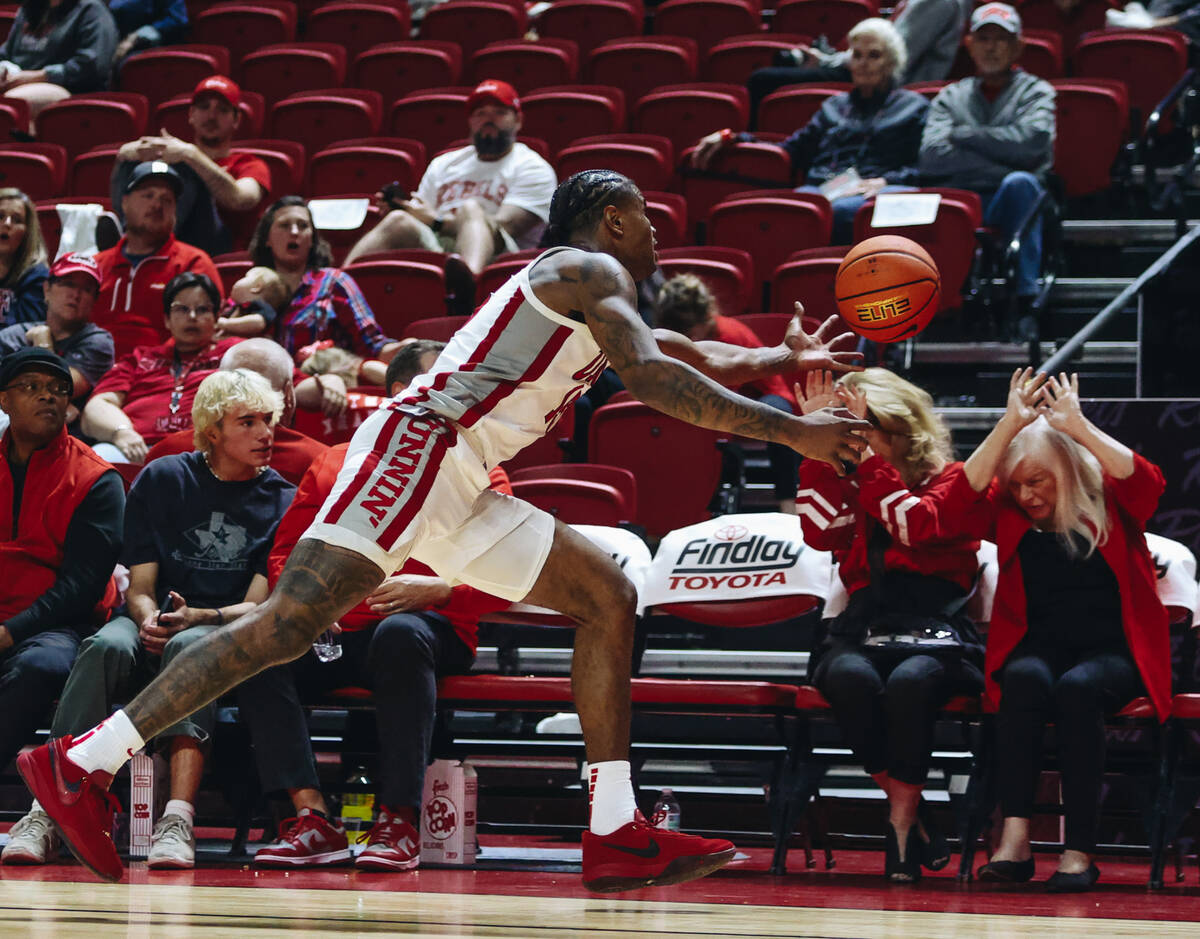 UNLV basketball beats Stetson, honors Anderson Hunt | UNLV Basketball ...