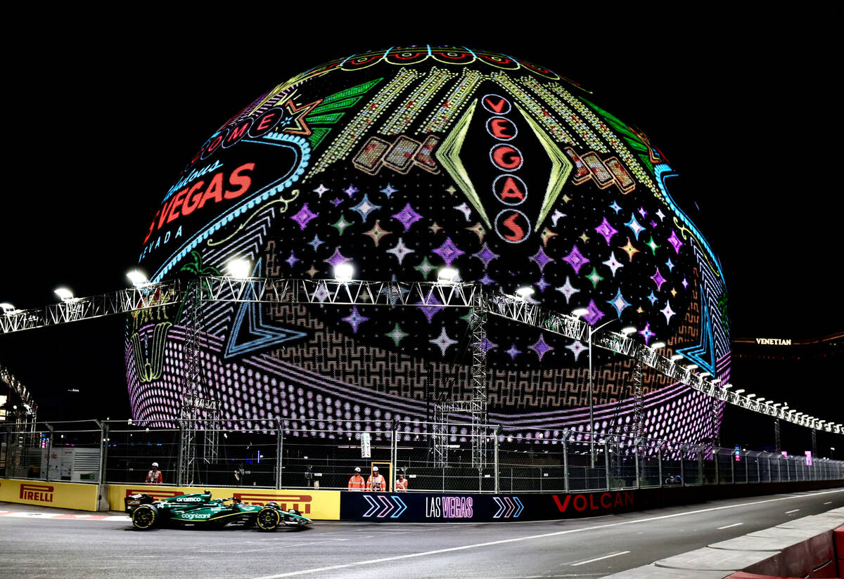 F1 fans soak up Las Vegas Grand Prix practice, qualifying — PHOTOS ...