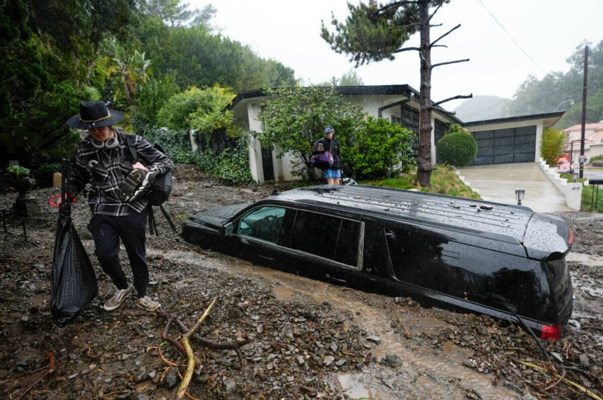 Los Angeles storm: 500 mudslides, flooding hit area — PHOTOS | Nation ...