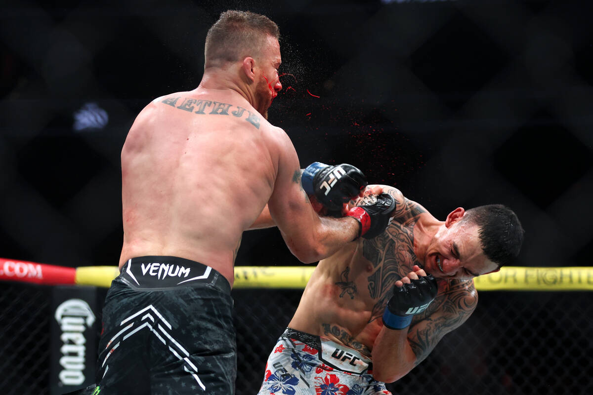 UFC 300 results: Max Holloway beats buzzer with wild KO of Justin ...