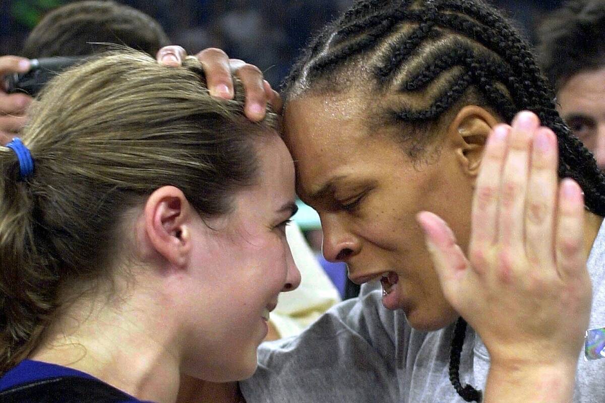 Aces’ Becky Hammon, Sky’s Teresa Weatherspoon share lifetime bond ...