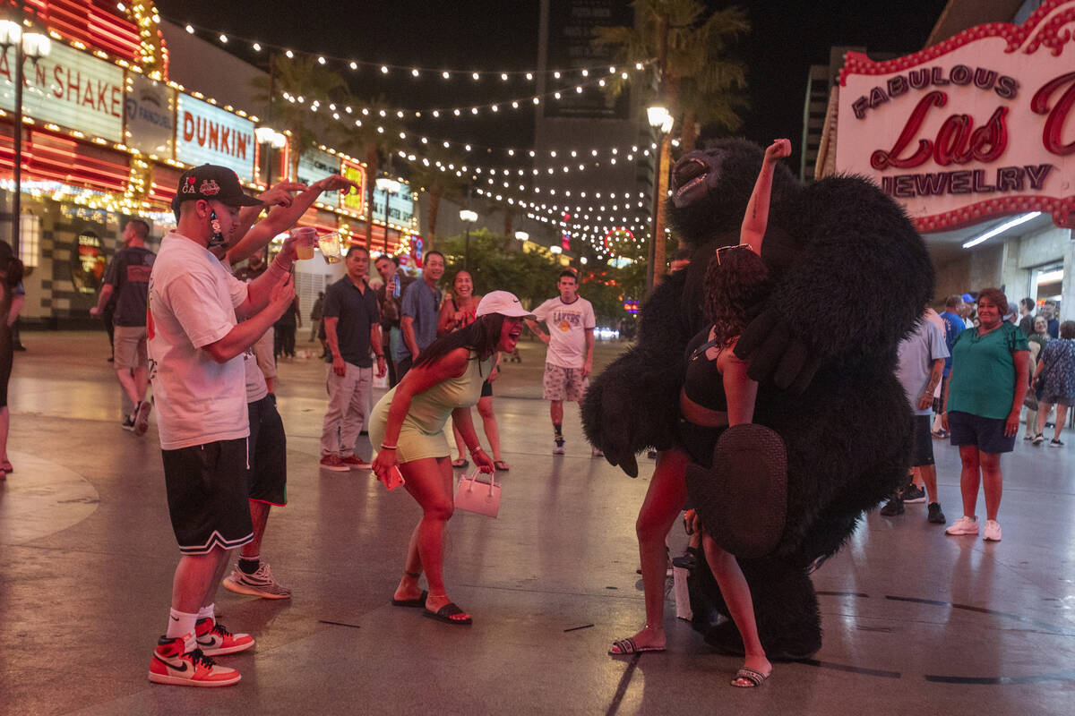 Fremont Street buskers: What every tourist should know | Tourism | Business