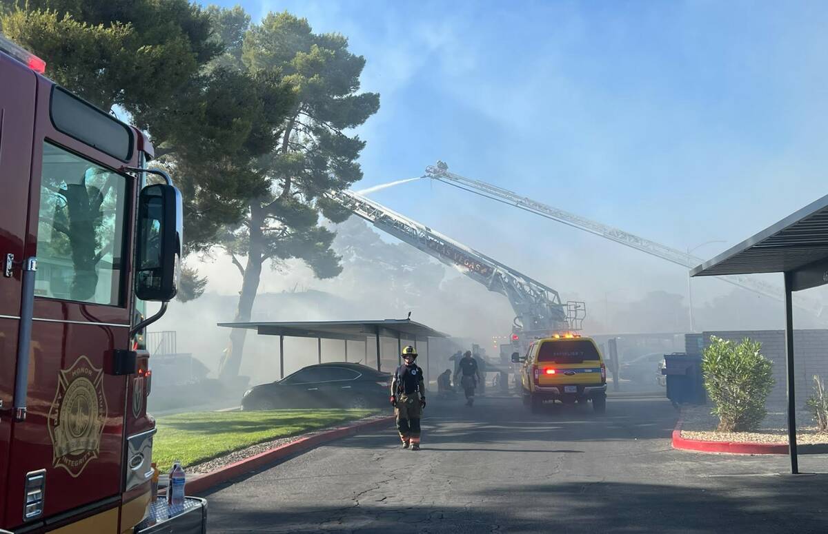 Second of two Las Vegas apartment fires damages 12 units | Local Las ...