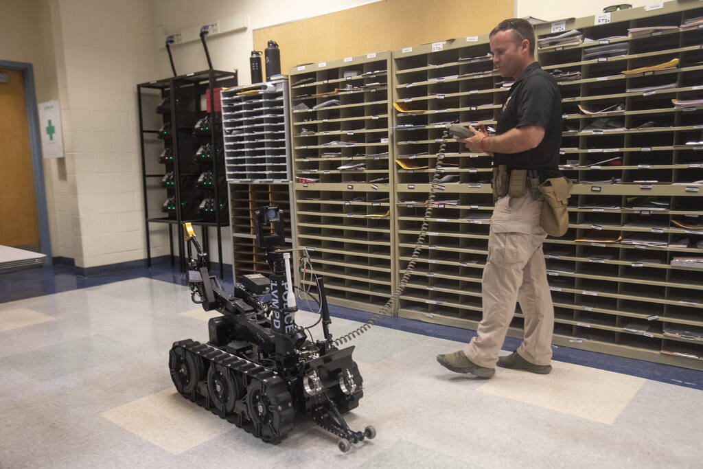 Crime-fighting robots put on display in Las Vegas | Crime