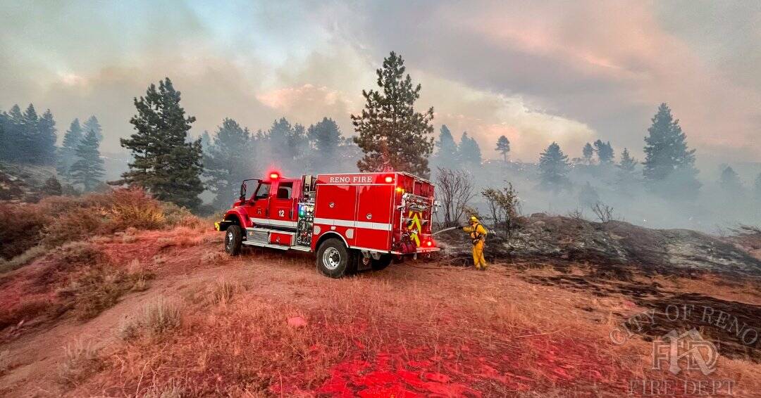 Gold Ranch Fire blazes outside Reno, near Nevada-California border ...