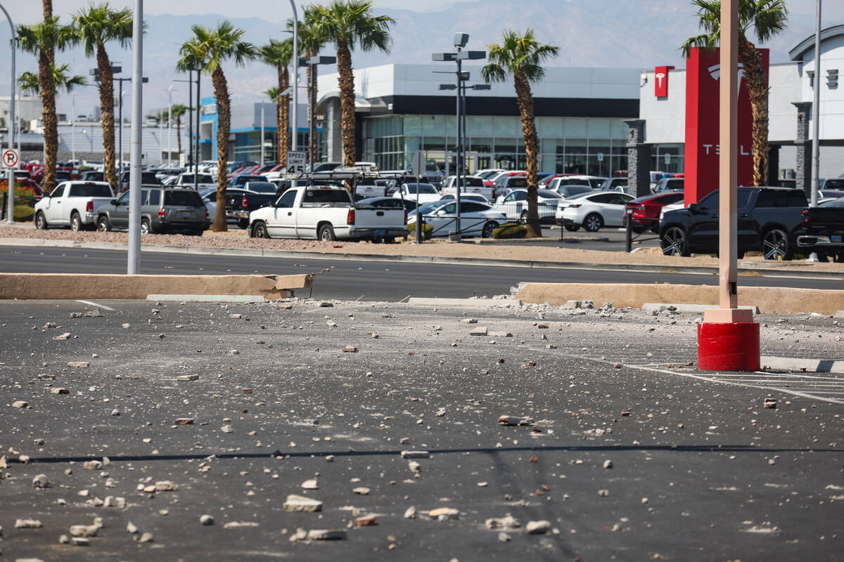 Dotty’s parking lot crash leaves 2 dead in east Las Vegas | Traffic | Local