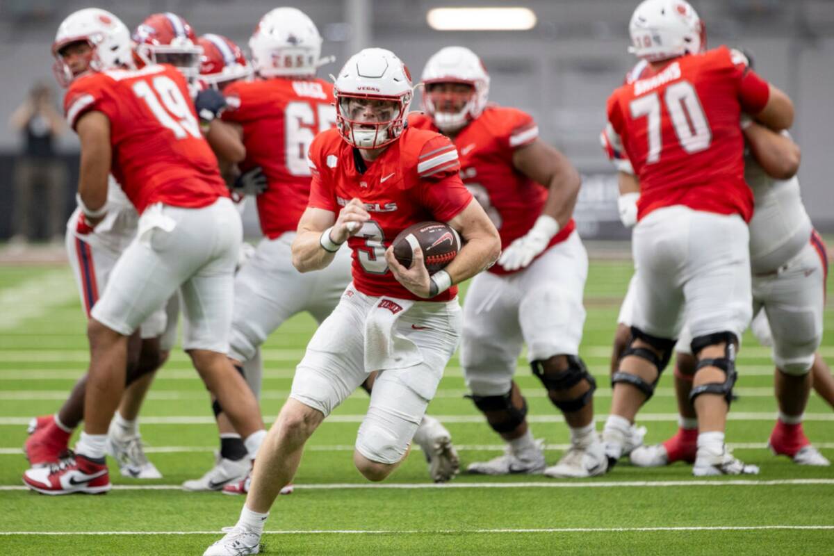 UNLV’ QB Matthew Sluka walks away from program — PHOTOS | UNLV Football ...