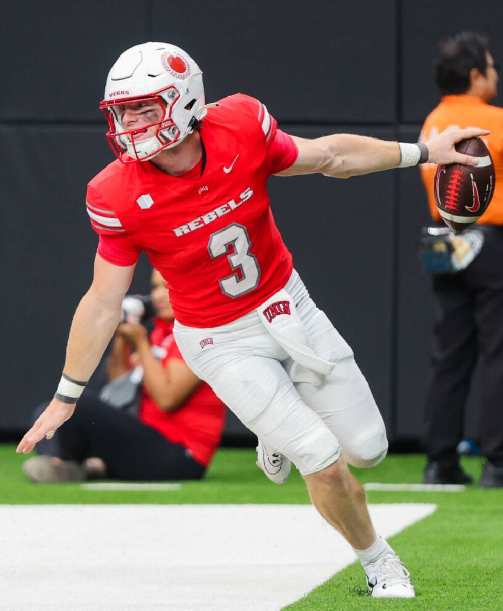 UNLV’ QB Matthew Sluka walks away from program — PHOTOS | UNLV Football ...
