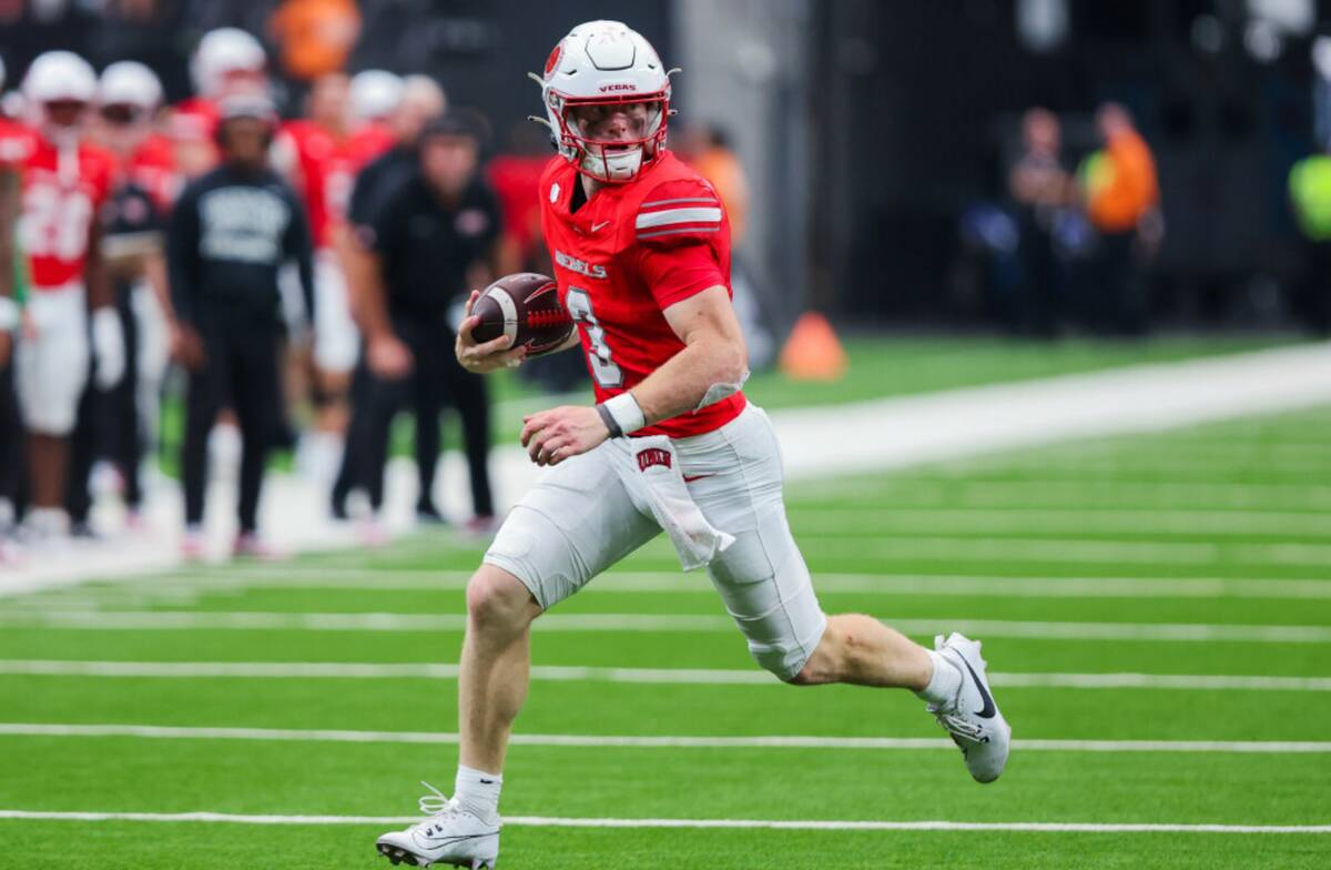 UNLV’ QB Matthew Sluka walks away from program — PHOTOS | UNLV Football ...