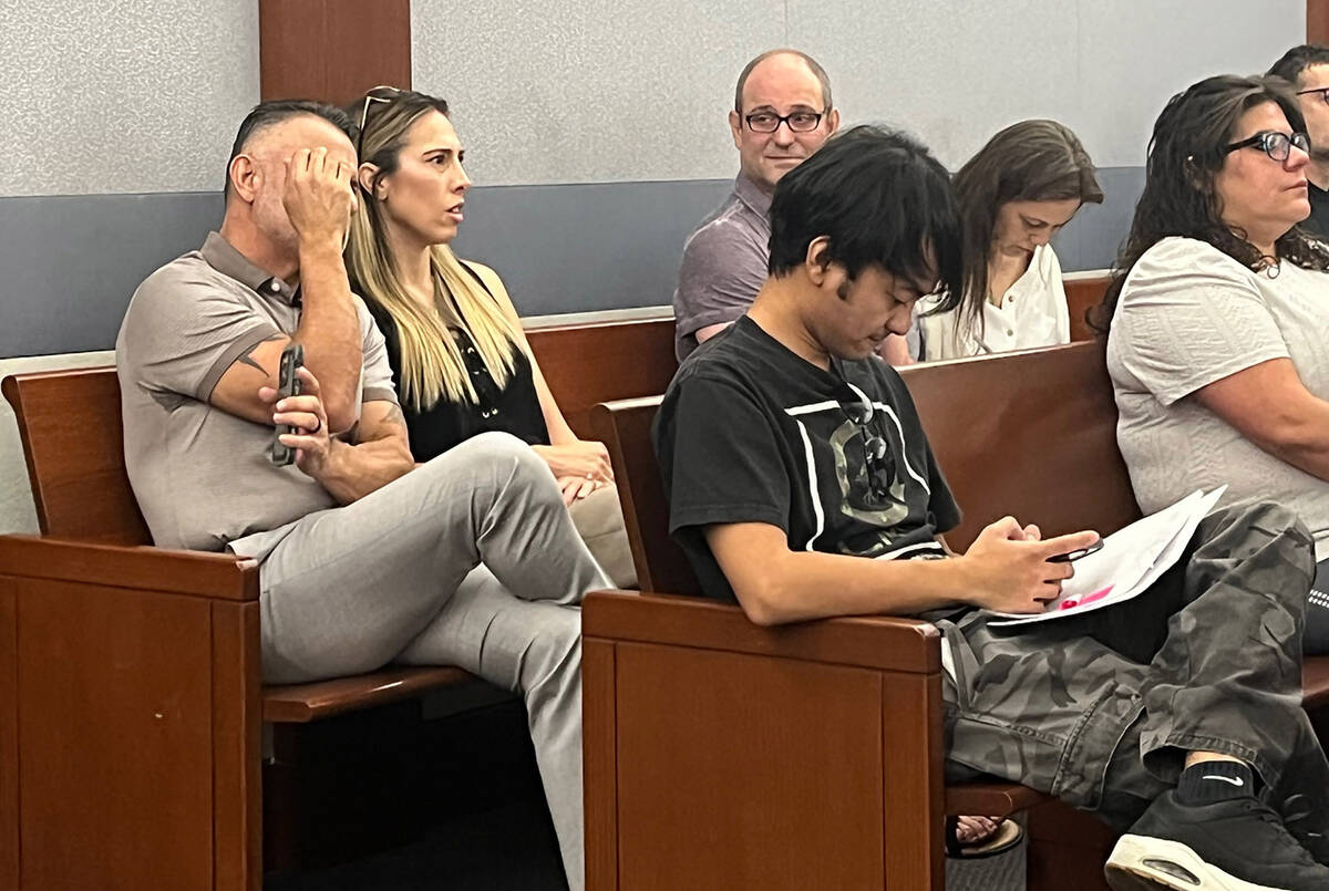 Retired Las Vegas sergeant admits thefts from massage parlors, police ...