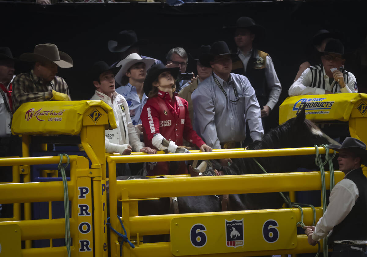 2024 NFR: Kassie Mowry battles Hailey Kinsel for barrel racing title ...