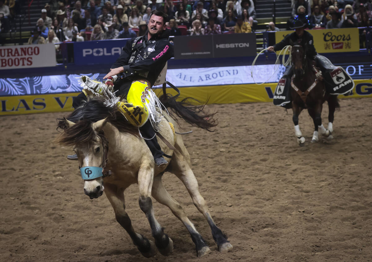 2024 NFR: Kassie Mowry battles Hailey Kinsel for barrel racing title ...
