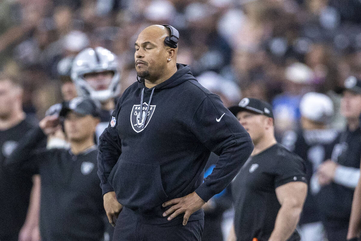 Raiders fire Antonio Pierce after drama with Davante Adams, Luke Getsy | Raiders News | Sports