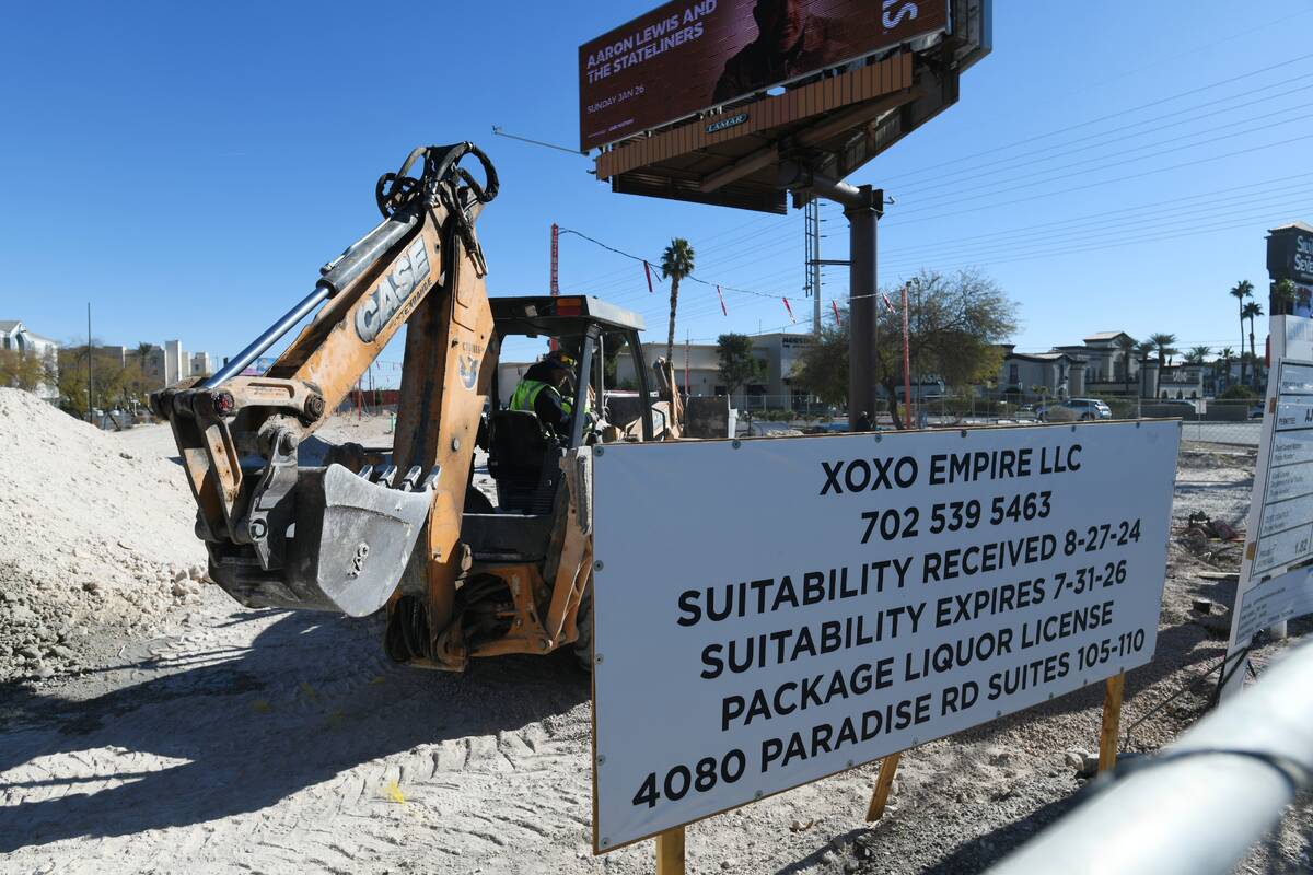 Retail plaza destroyed in fire being rebuilt near Las Vegas Strip ...