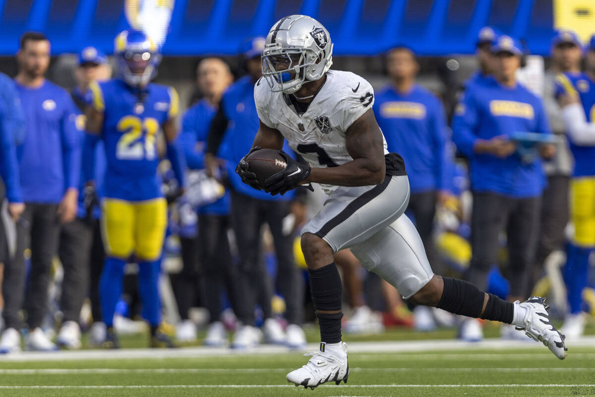 Raiders need to add running back to help Pete Carroll, Chip Kelly ...
