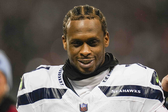 Geno Smith traded to Raiders by Seahawks, reunites with Pete Carroll ...