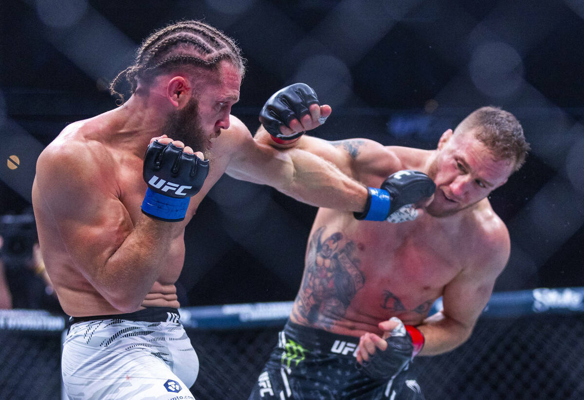 UFC 313 results: Magomed Ankalaev beats Alex Pereira; Justin Gaethje ...