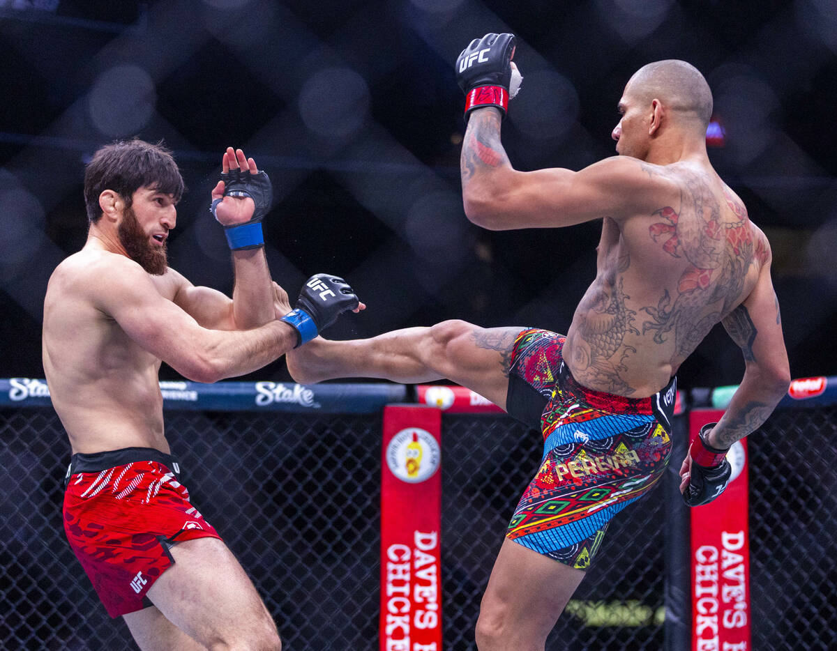 UFC 313 results: Magomed Ankalaev beats Alex Pereira; Justin Gaethje ...