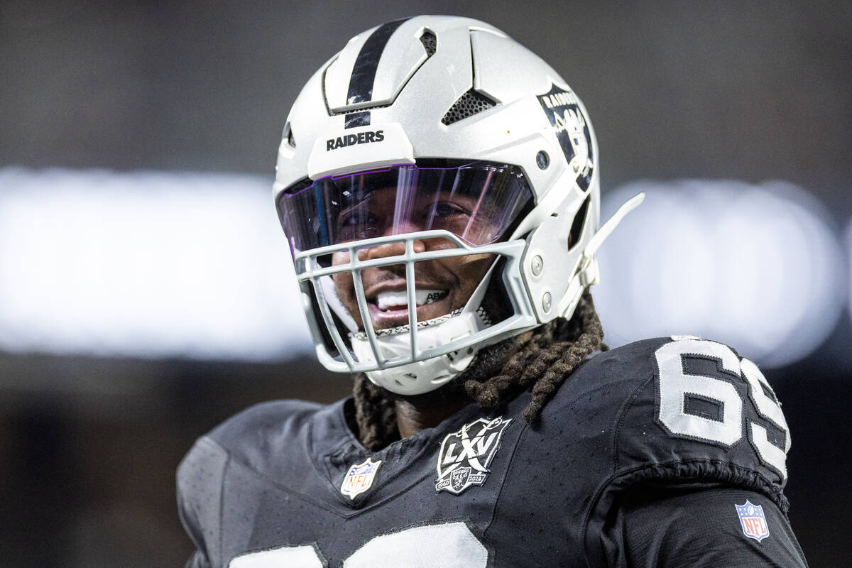 Raiders, Adam Butler agree to new contract before NFL free agency ...