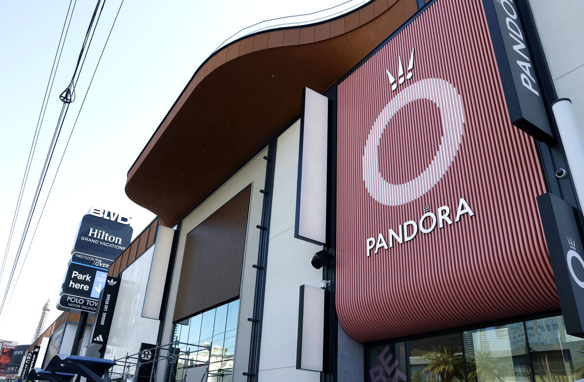 Pandora opens flagship store at BLVD shopping center on Las Vegas Strip ...