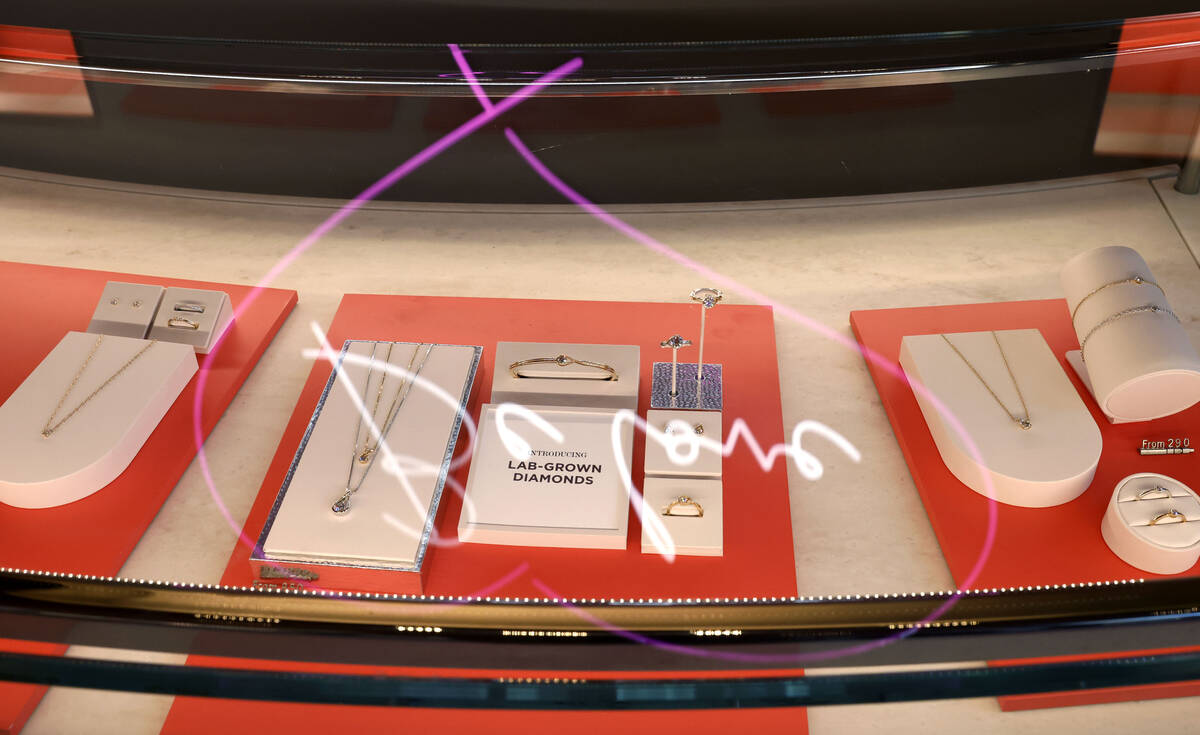 Pandora opens flagship store at BLVD shopping center on Las Vegas Strip ...