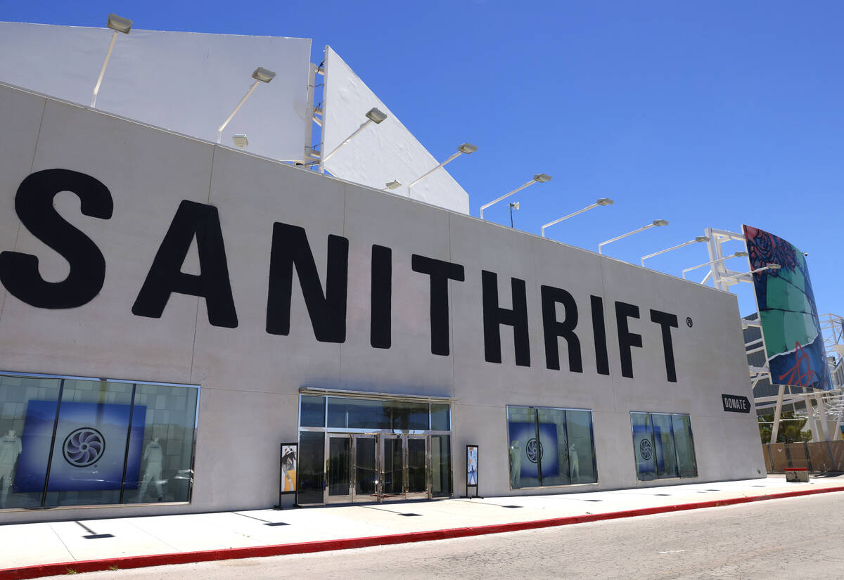 Primm outlet mall south of Las Vegas has only one store left | Business