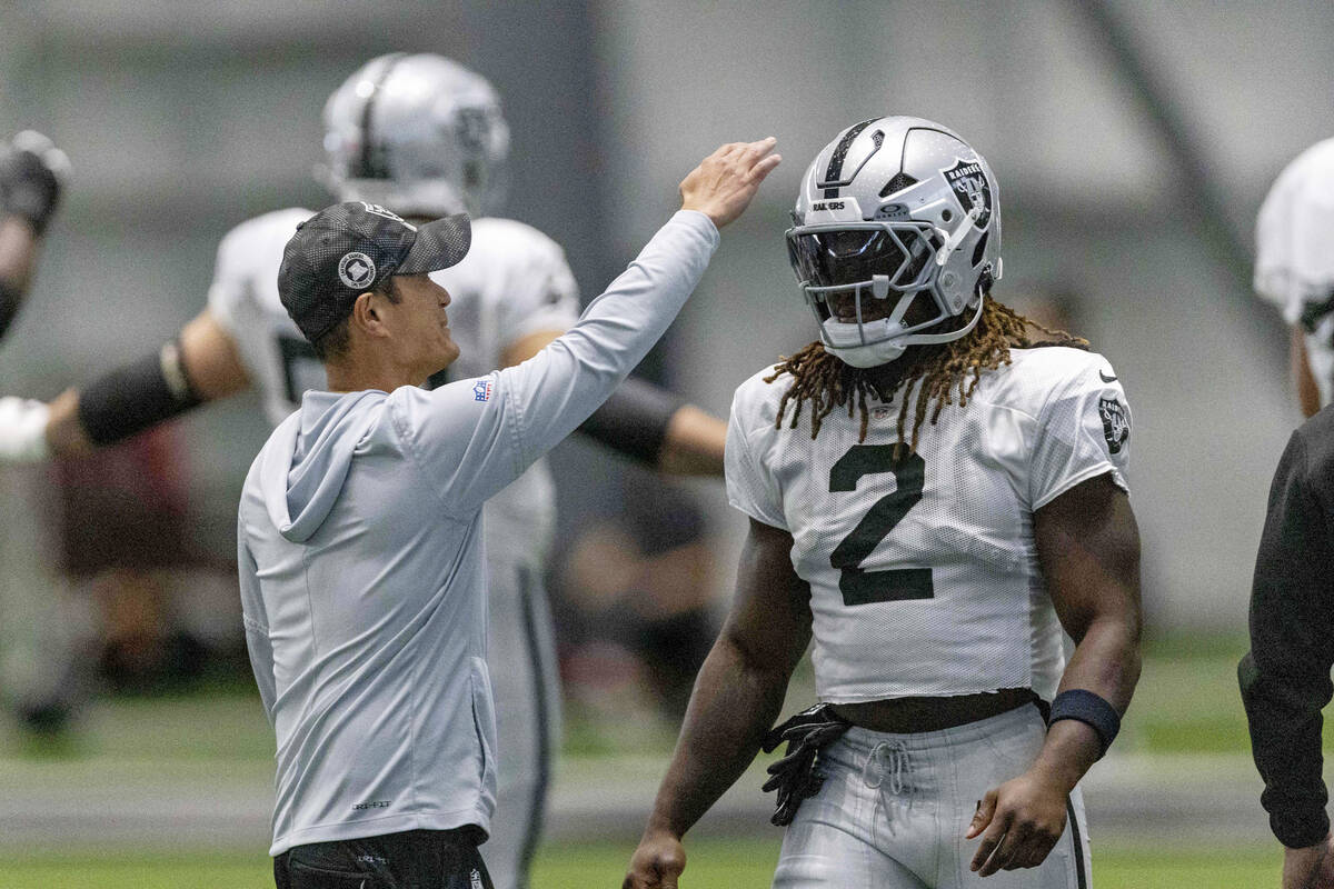 Raiders’ Ashton Jeanty improves pass protection, wants to be 3-down running back | Raiders News ...