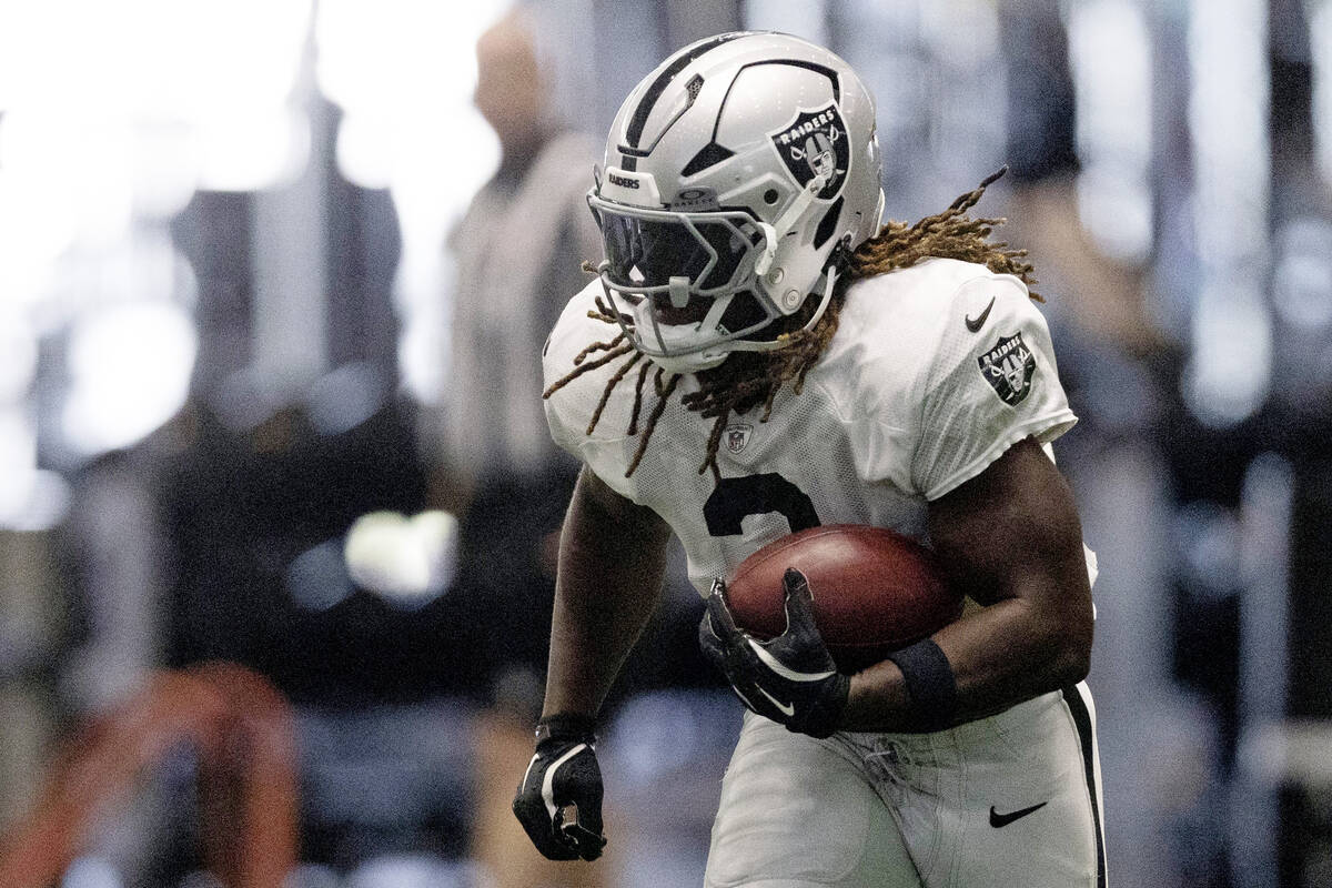 Raiders’ Ashton Jeanty improves pass protection, wants to be 3-down running back | Raiders News ...