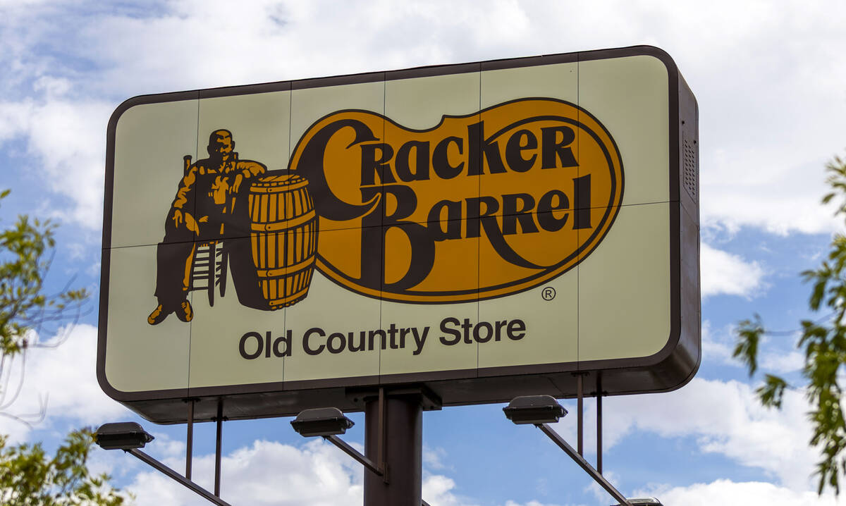 Cracker Barrel relents, says its old logo will return | Business