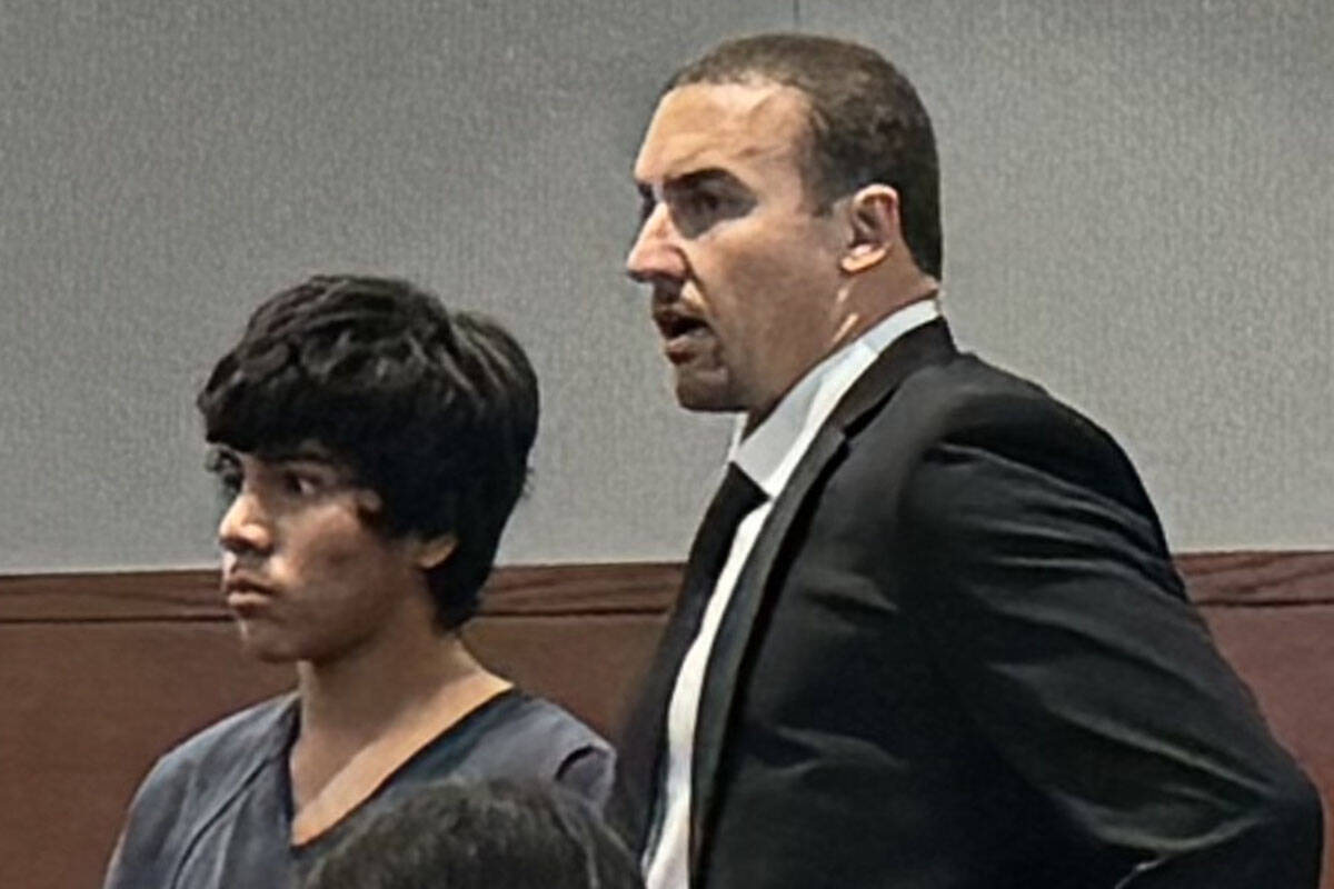 Man who attacked Las Vegas judge in viral courtroom leap is sentenced ...