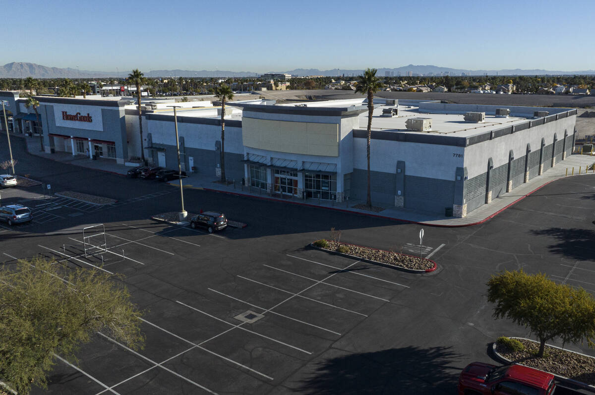 Primm outlet mall south of Las Vegas has only one store left | Business