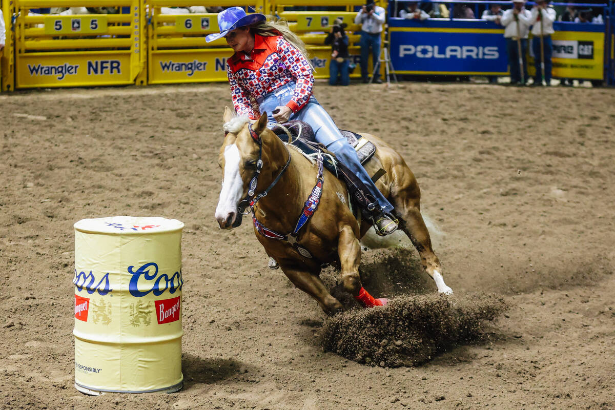 2024 NFR: Ryder Wright battles in saddle bronc with Stetson watching ...