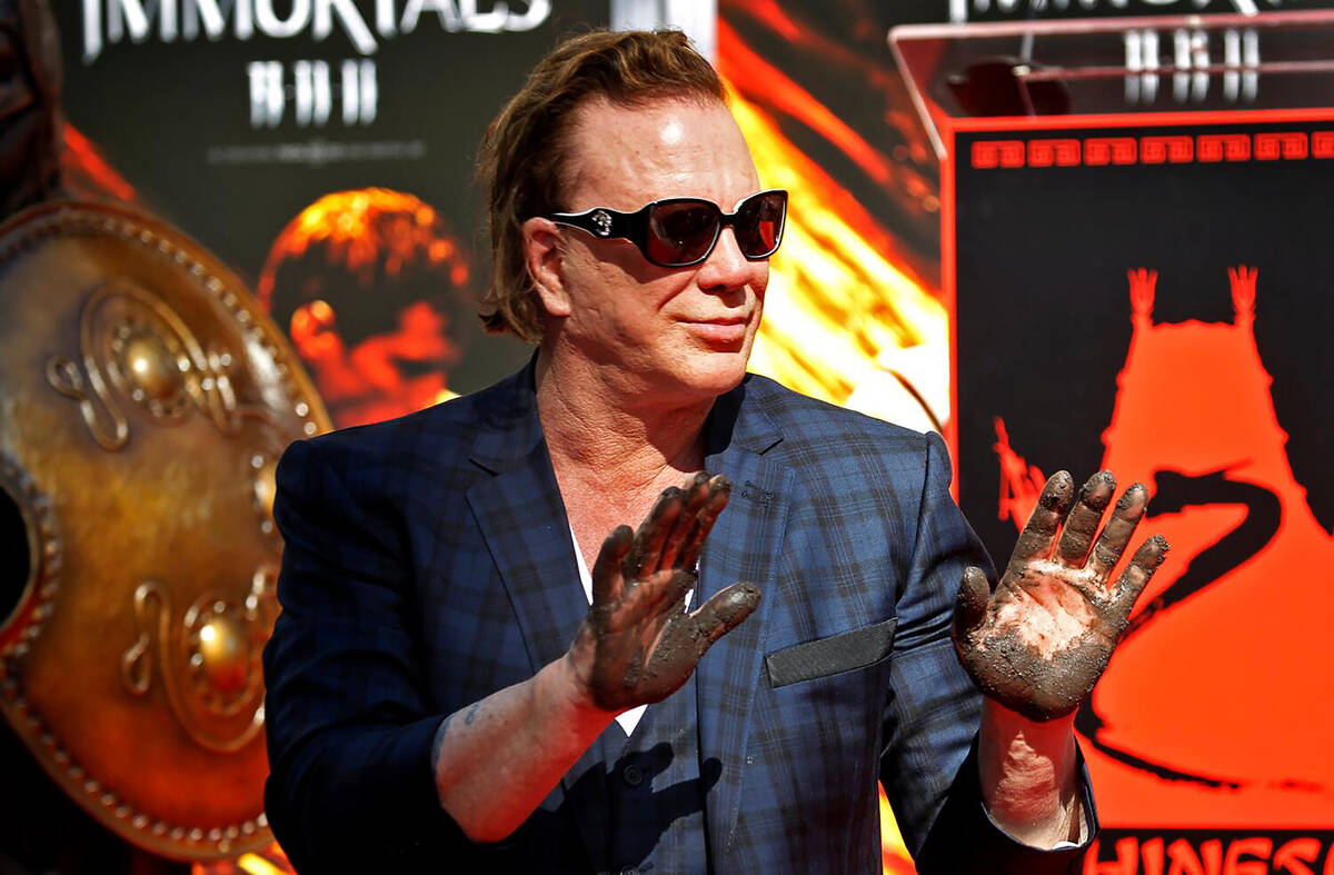 Mickey Rourke, actor and boxer, rejects donations pledged by fans ...